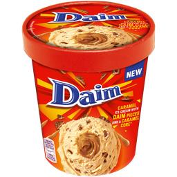 Crème glacée caramel avec morceaux de daim et cœur au caramel Daim ...